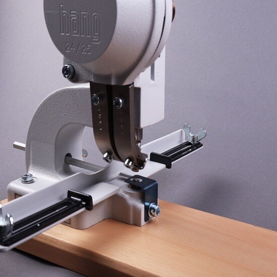 Handpress Piccolo Basic for eyelets 24 and 25 | The Solution Shop | The Solution Shop